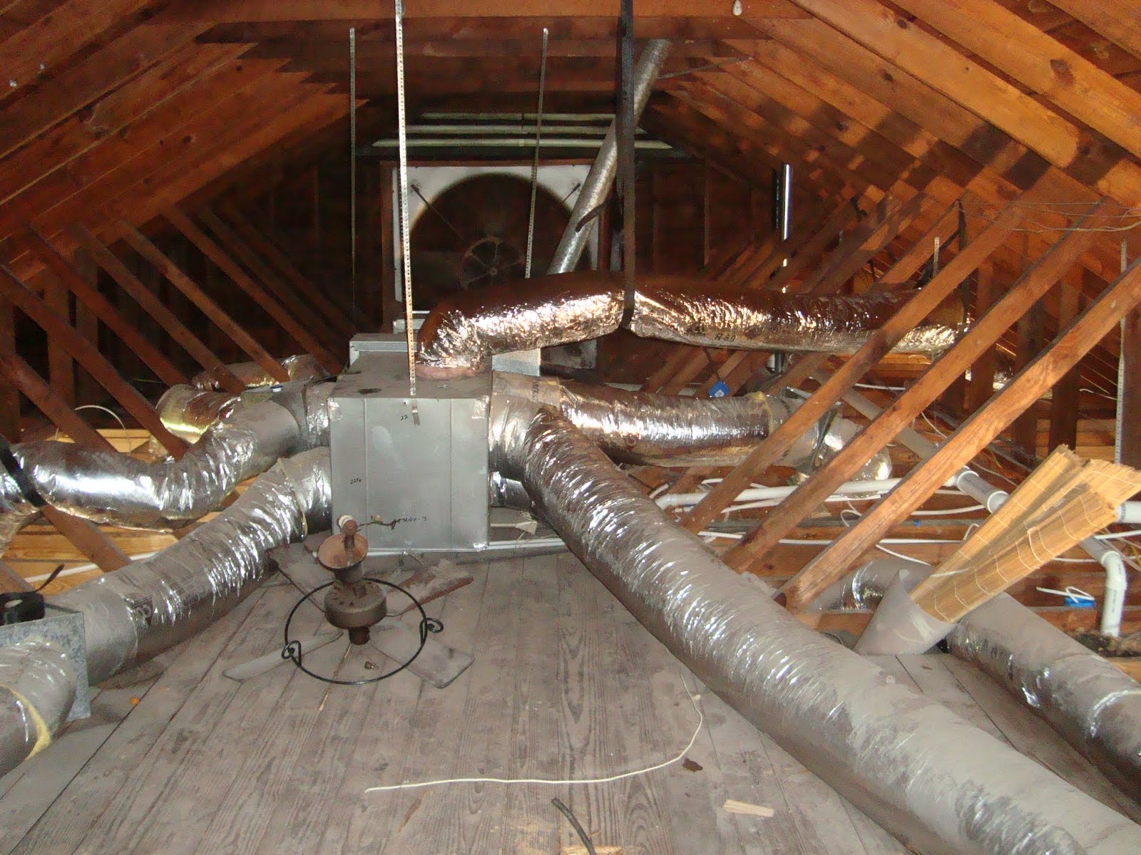Blog Signs Of Poorly Installed Air Ducts Xtreme HVAC Service Bad 